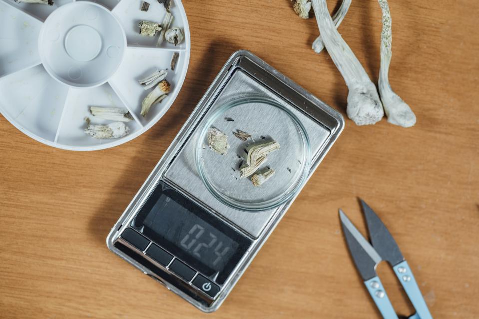 Microdosing: The Ultimate Guide - Fungi Academy